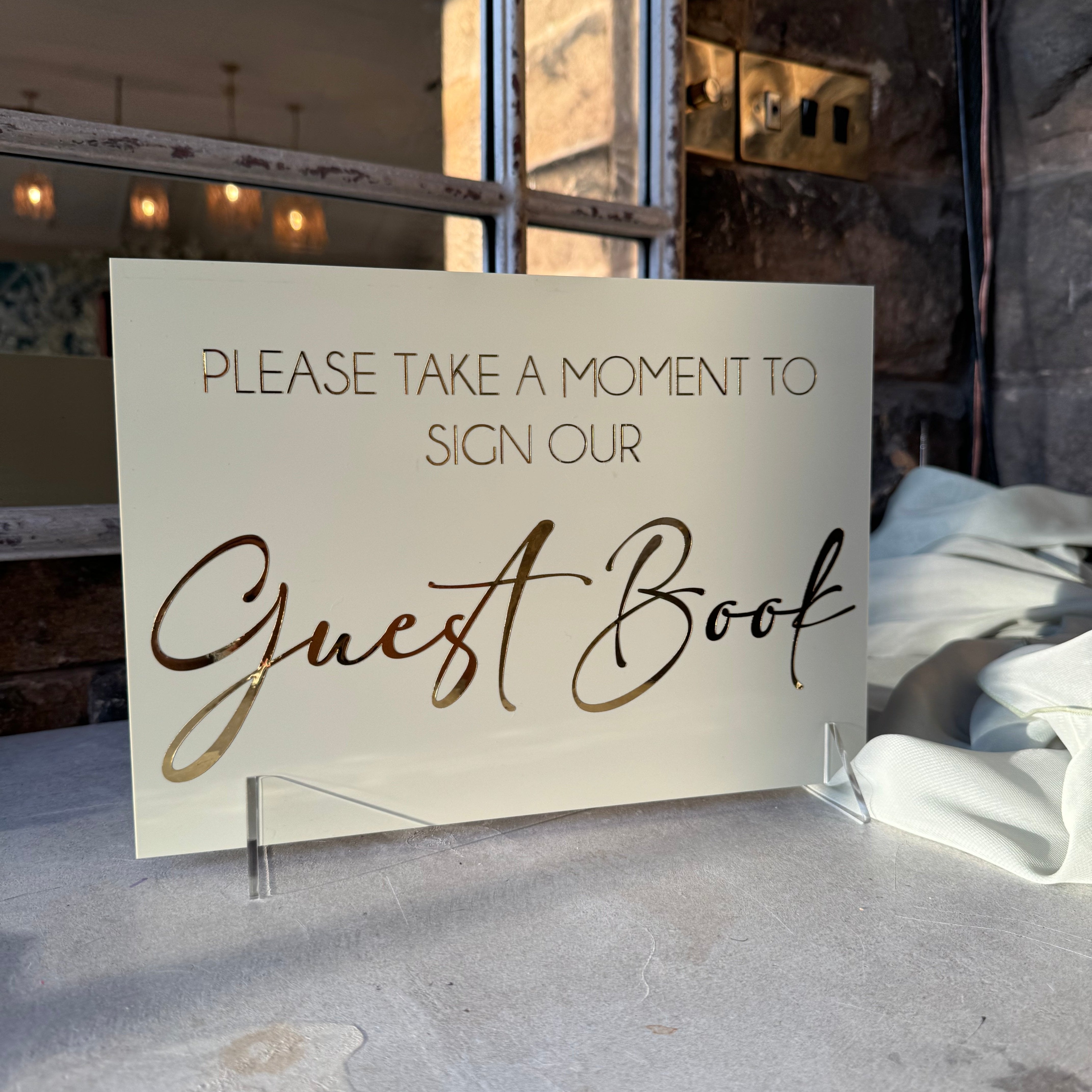 Guest Book Sign – Pretty Hearts